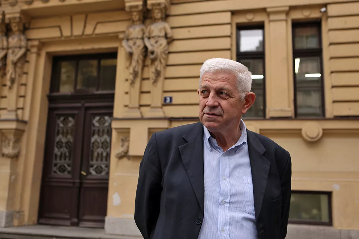 "Dobronamerno i u korist Valjevske gimnazije, grada Valjeva i Srbije ...